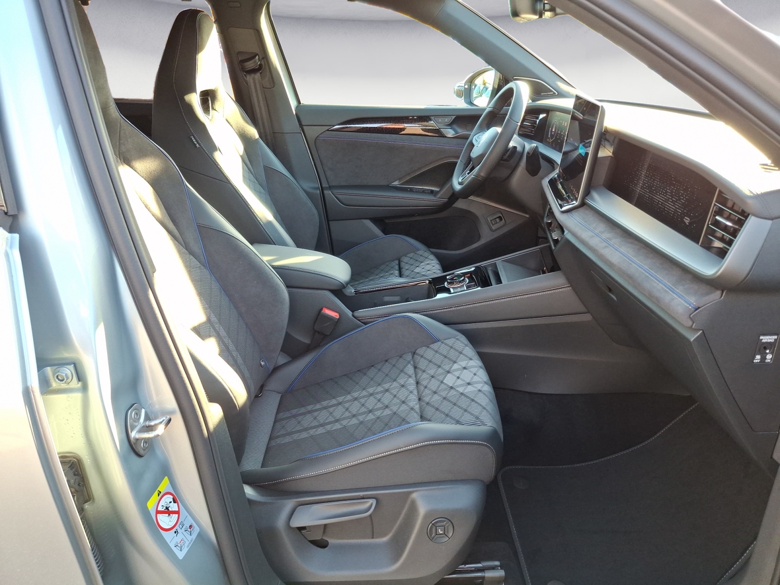 Volkswagen - Tayron R-Line 2,0 l TDI SCR 4MOTION 7-Gang ...