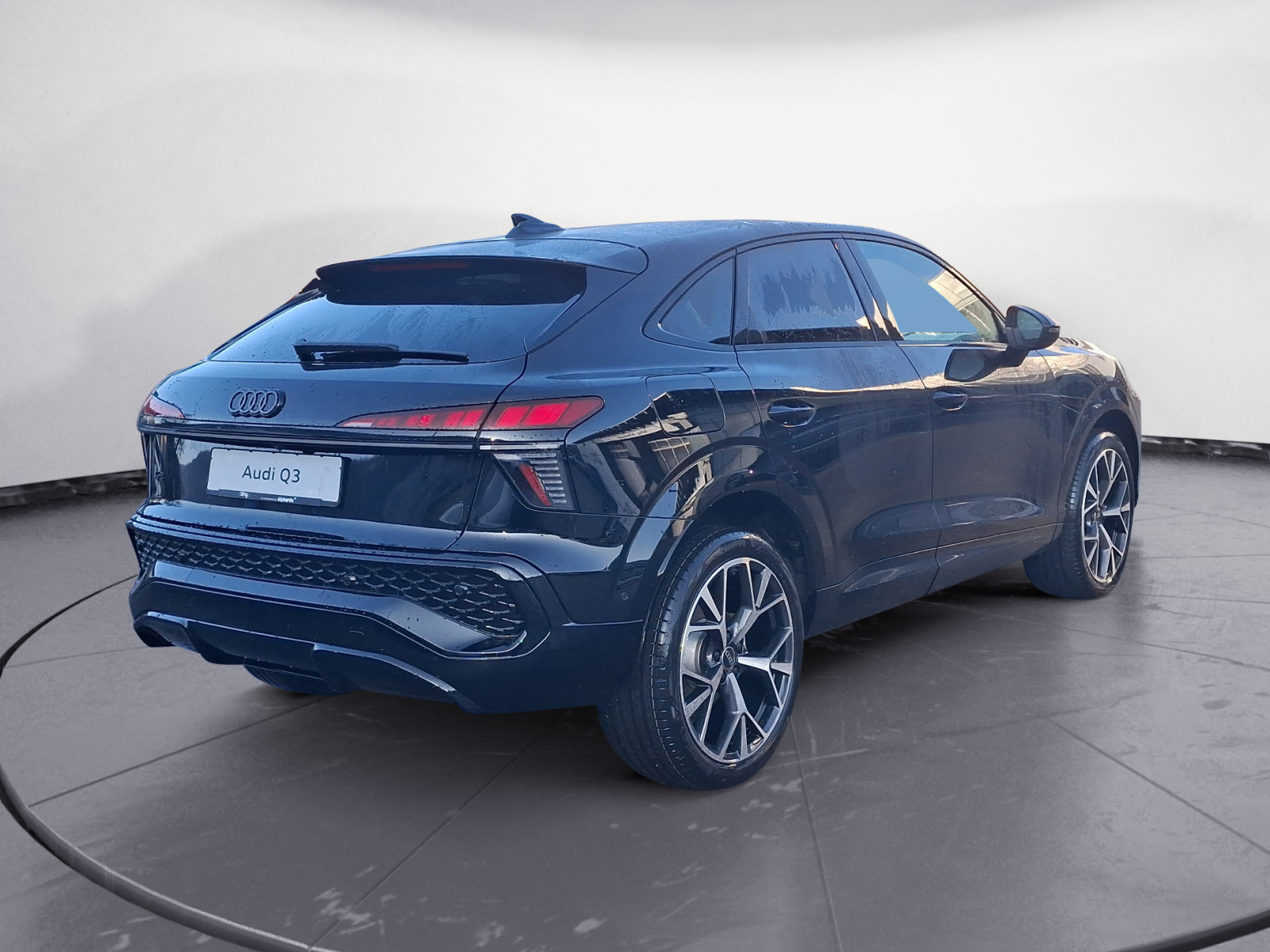 Audi - Q3 Sportback TFSI S tronic